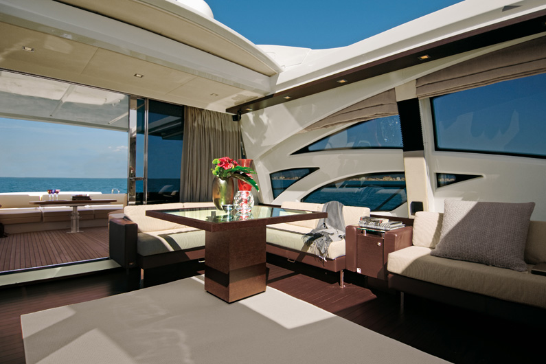 Azimut 86 S – Yacht Charter Croatia, Greece, Turkey, France | Globe ...