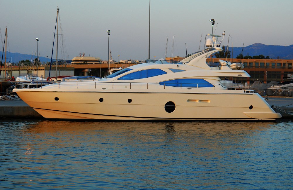 Aicon 64 – Yacht Charter Croatia, Greece, Turkey, France | Globe Yachting